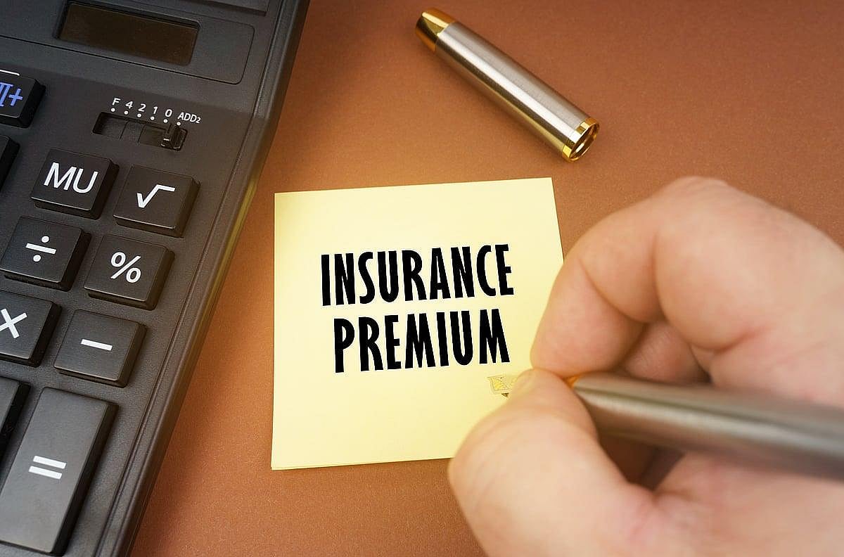 Jan insurance data: Axis Max Life tops with 28% growth; SBI Life, HDFC ...