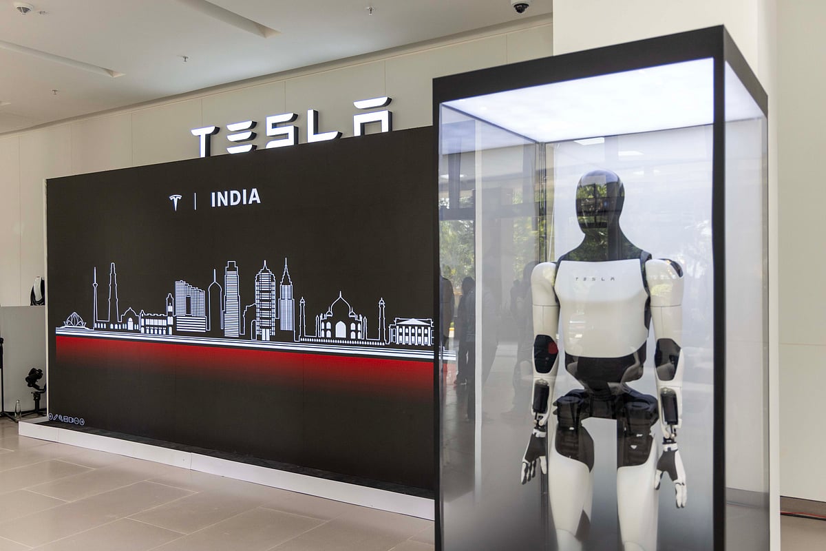 From labs to living rooms: Will Tesla's humanoid robot Optimus come to ...