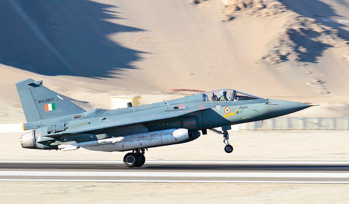 Defence Ministry inks ₹62,370 crore contract with HAL for 97 Tejas Mk1A ...